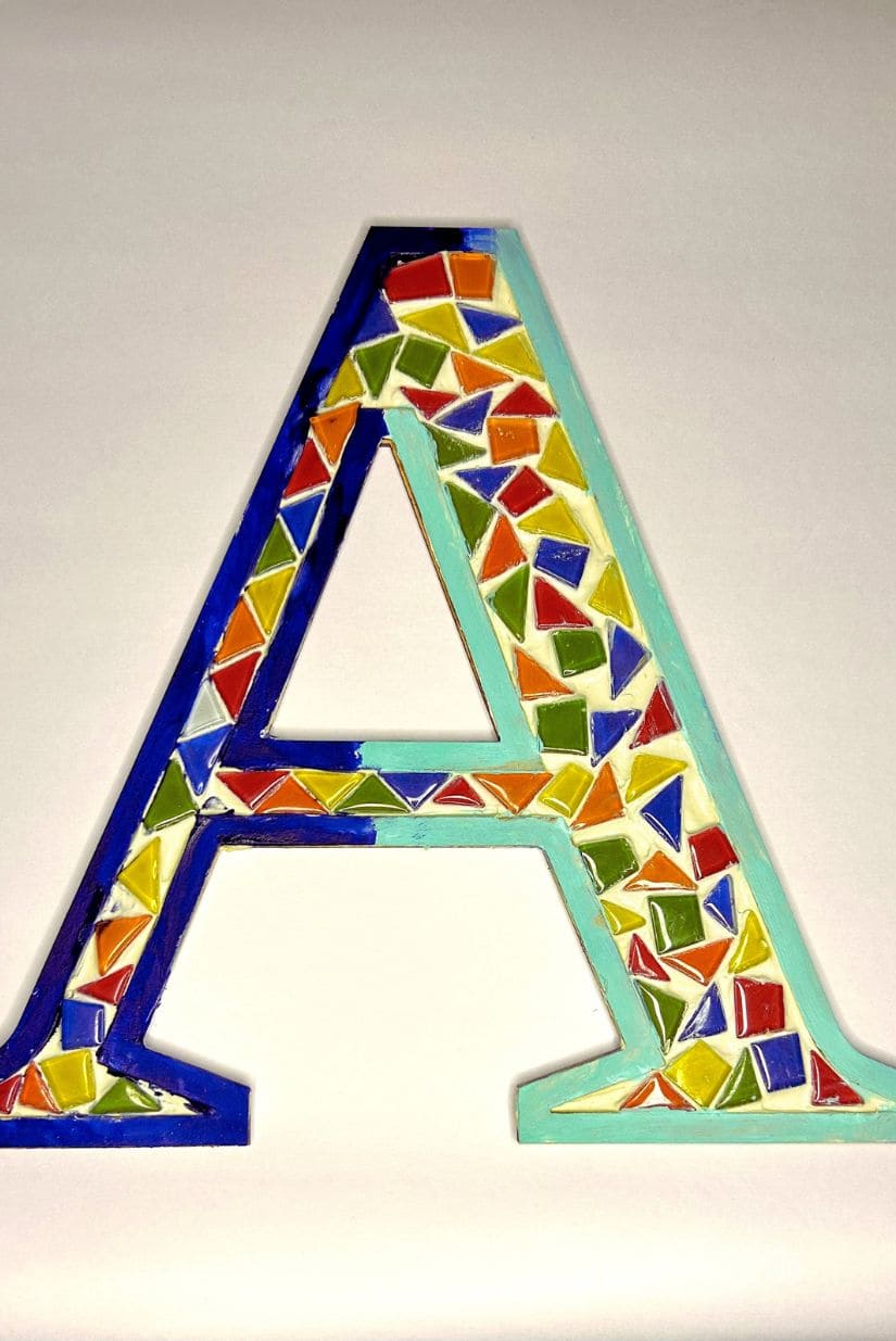 DIY Mosaic Initial – Young Artists Yard